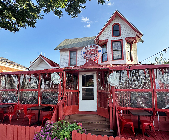 Claws Seafood House transforms a Victorian home into a red-trimmed seafood paradise &ndash; like your grandmother's house, if she were Neptune's sister.