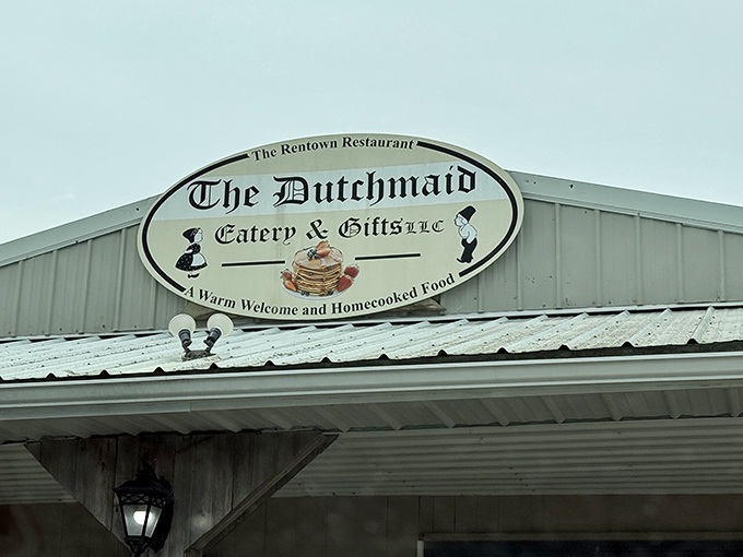 The weathered charm of this roadside eatery whispers stories of countless satisfied customers and homemade goodness. 