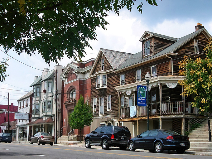Hancock's colorful storefronts line up like a welcoming committee. The mountains in the background are just showing off. 