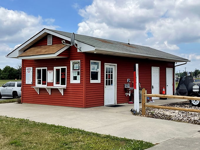 Pit Daddy's barn-red building stands ready to satisfy your barbecue cravings &ndash; no frills, just thrills.