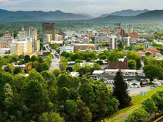 Saluda's main street looks like it was plucked from a model railroad display&mdash;perfectly proportioned small-town Americana.