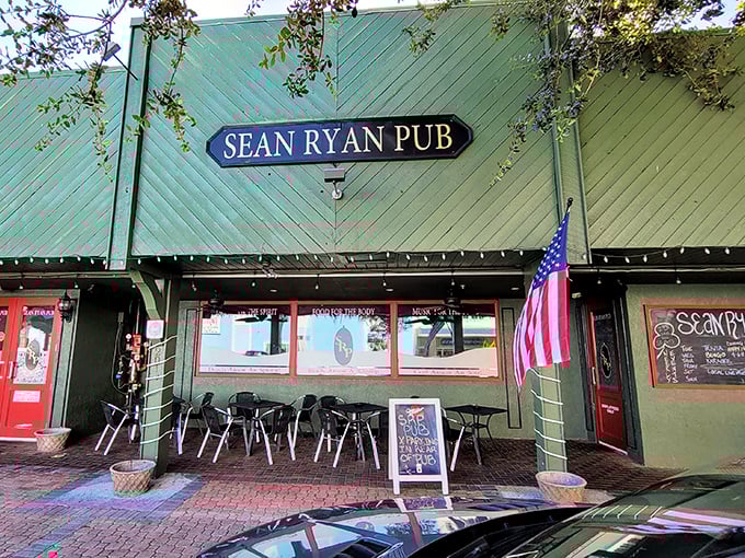 Sean Ryan's combines Irish hospitality with Florida sunshine &ndash; like a leprechaun moved to the beach.