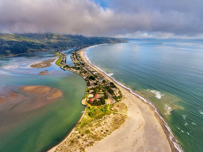 Stinson Beach's perfect crescent of sand &ndash; where San Franciscans escape the fog only to take endless photos of it rolling in.