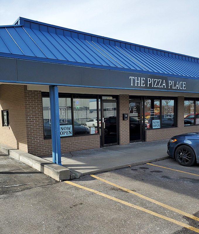 THE Pizza Place keeps it refreshingly simple&mdash;blue roof, brick walls, and pizza worth driving across Blue Springs to devour.