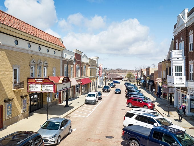 Woodstock's town square looks like it's waiting for Bill Murray to wander through. Groundhog Day, anyone?