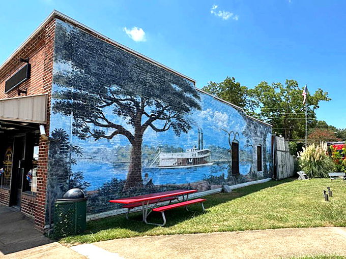 Picnic with a view! This Chattahoochee mural serves up a side of history with your outdoor lunch—steamboat included!