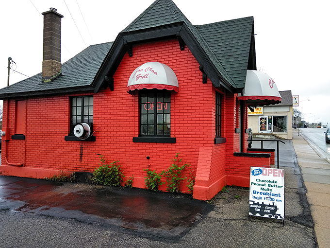 That classic awning and bright red exterior make Choo Choo Grill impossible to miss. Like a burger lighthouse guiding the hungry home.