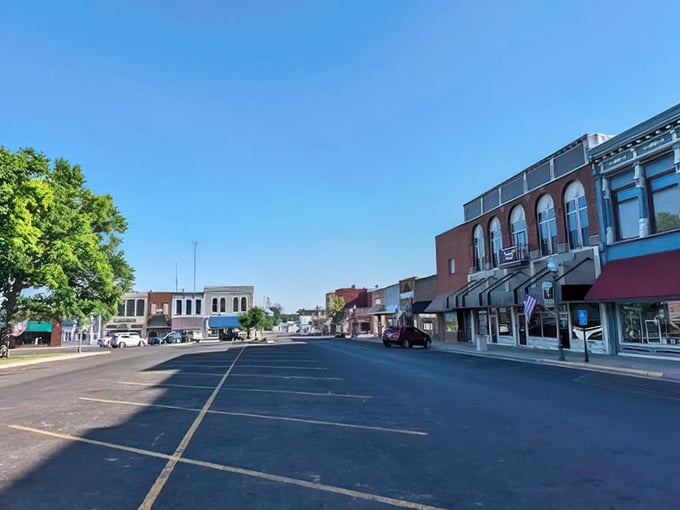 Room to breathe! Clinton's spacious downtown invites you to park your worries&mdash;and find a home that won't park itself on your budget.