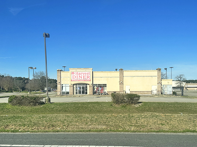 Harvest Diner: Unassuming breakfast hero! Behind those simple walls lies a world of country gravy and perfectly crisped hash browns.
