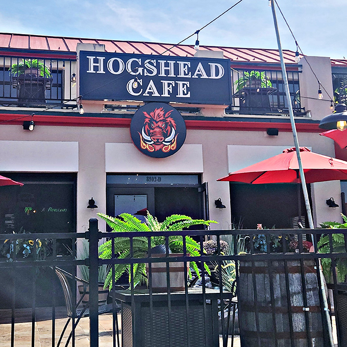 HogsHead Caf&eacute; might hide in a strip mall, but that fierce hog logo tells you they're serious about pork.
