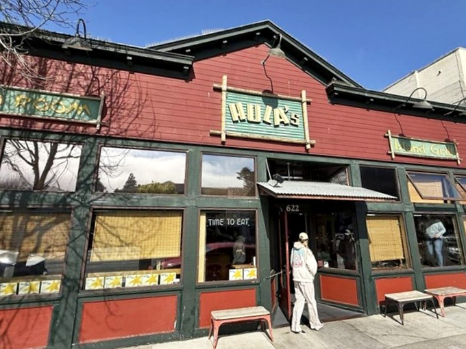 When a restaurant looks this inviting from the outside, you know the aloha spirit continues on every plate inside.