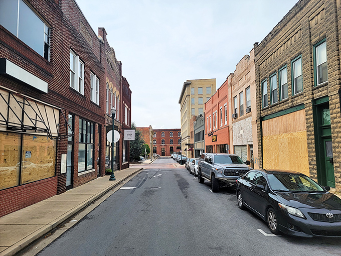 Wide streets and classic traffic lights give Johnson City that perfect blend of small-town charm with room to breathe.