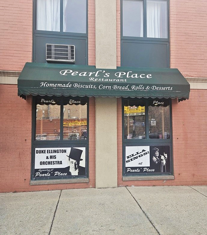 Historic Bronzeville's gem showcases music legends alongside legendary cooking. Duke Ellington would approve of both the tunes and the cuisine!