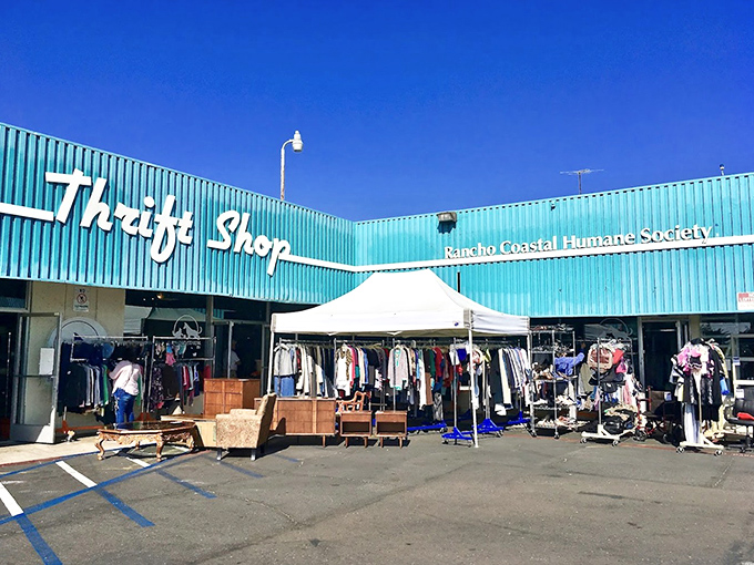 Shopping al fresco! When the merchandise spills outside under that California sun, you know there are too many treasures to contain.