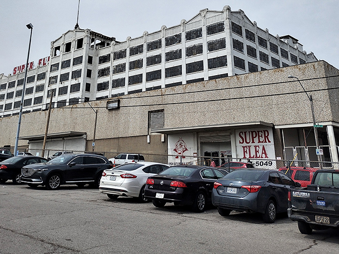 This Kansas City giant rises like a beacon for bargain hunters, promising super deals on every level.