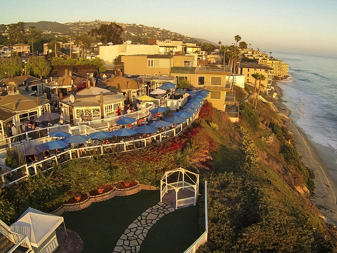 The Cliff Restaurant: Perched dramatically above Laguna's coastline, this restaurant lives up to its name. Those tiered patios offer million-dollar views.