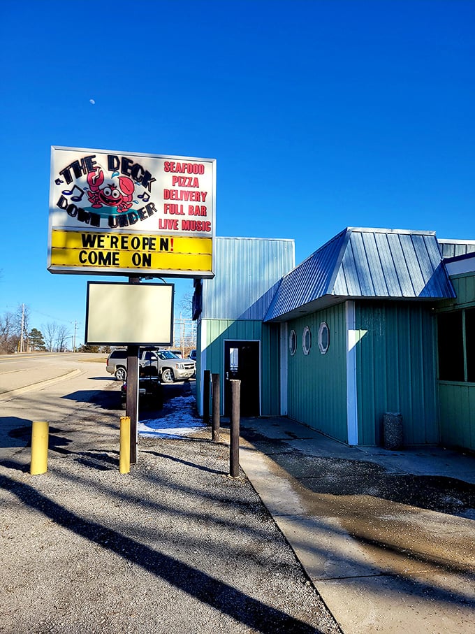 "We're open! Come on" says The Deck Down Under's cheerful sign. When a seafood shack is this inviting, you don't say no.