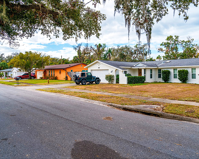 Where rockets launch and wallets don't empty&mdash;Titusville offers front-row seats to space exploration on a Social Security budget.