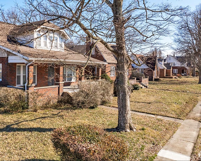 Union City's charming main street offers a glimpse into small-town America where folks still say "good morning" to strangers.