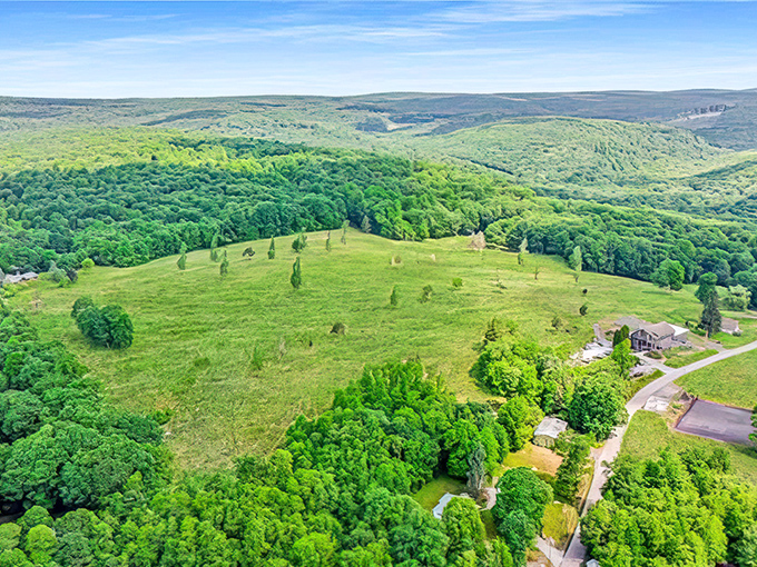 These rolling hills have more layers than your aunt's famous seven-layer dip - and they're equally satisfying.
