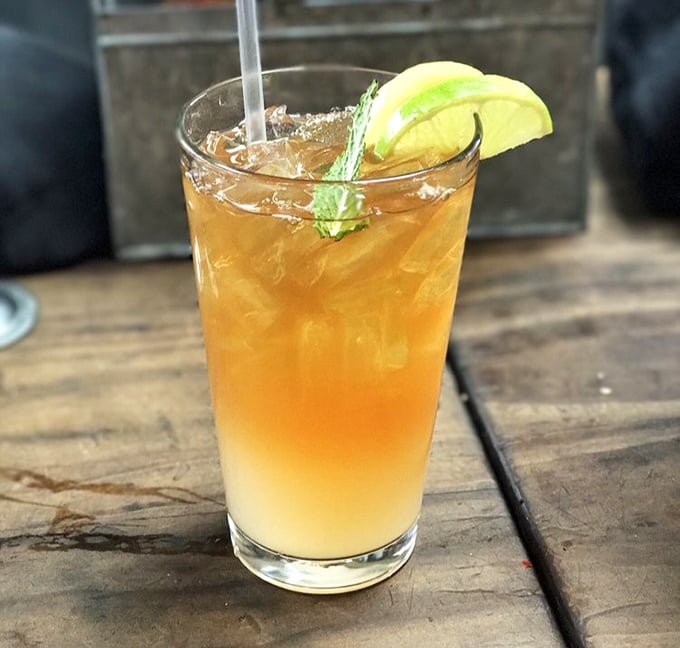 An Arnold Palmer that actually tastes like tea AND lemonade&mdash;the perfect palate cleanser between bites of smoky, meaty goodness.