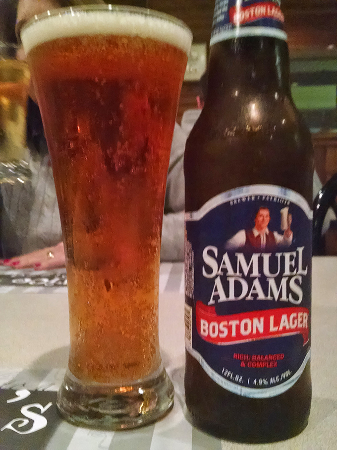 Nothing complements Italian comfort food like a cold Samuel Adams. This beer isn't just posing for photos&mdash;it's waiting to wash down pizza perfection.