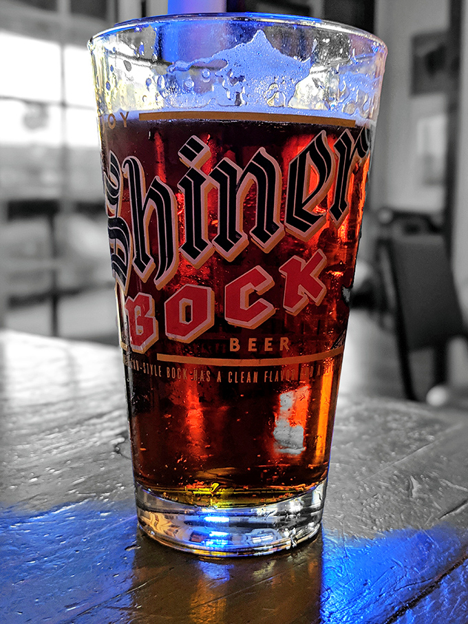 Cold beer and hot barbecue – a pairing as timeless as Sinatra and a microphone, especially when served in a properly chilled glass.