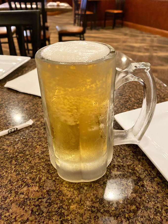 Even a simple beer becomes an event at 3G's&mdash;the perfect frosty companion to cut through the richness of deli classics.