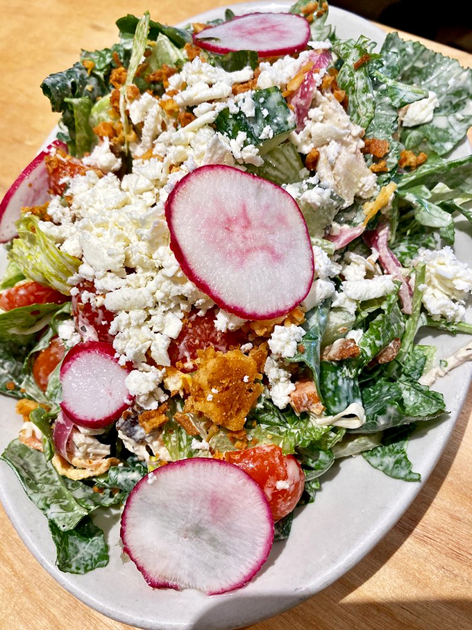A salad so fresh and vibrant it could convince even the most dedicated carnivore that vegetables deserve their moment in the spotlight.