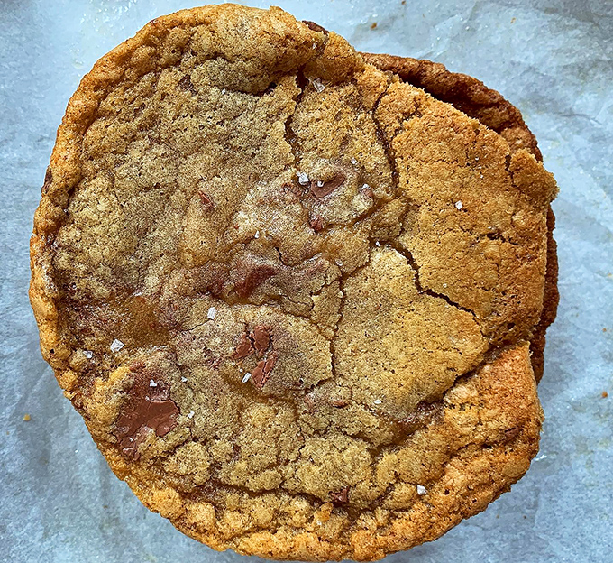 Even the cookies here mean business—no dainty tea biscuits in sight. That chocolate chunk situation is what cookie dreams are made of.