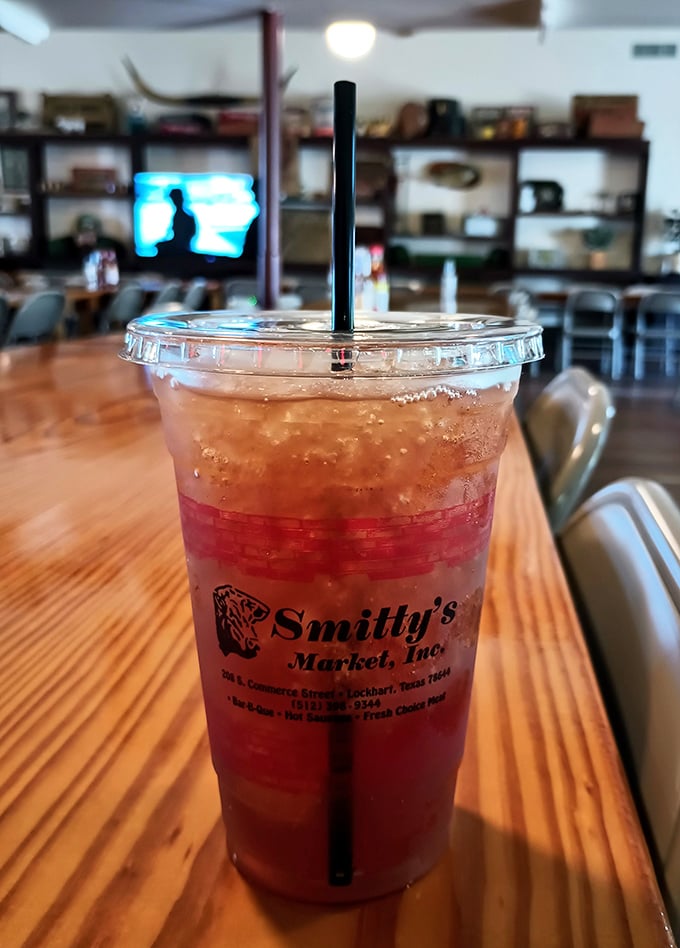 Even the sweet tea comes with that authentic Smitty's touch in their signature cup.