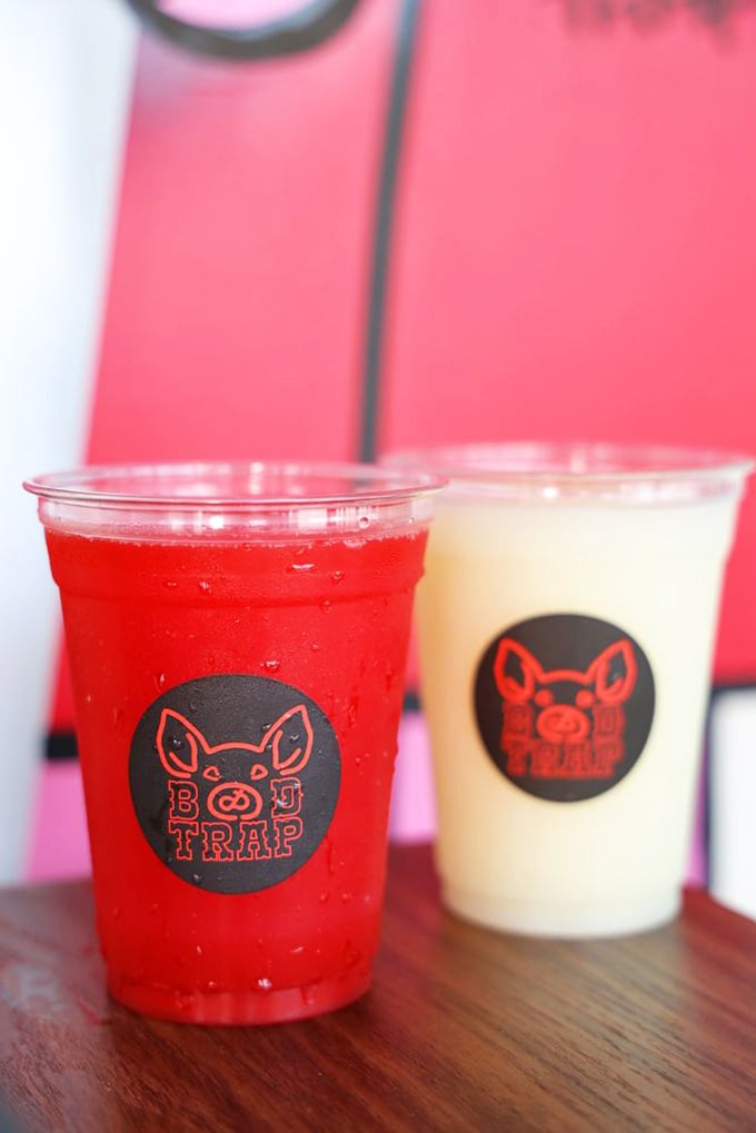 House-branded cups filled with refreshment that perfectly complement all that smoky, savory barbecue goodness ahead.