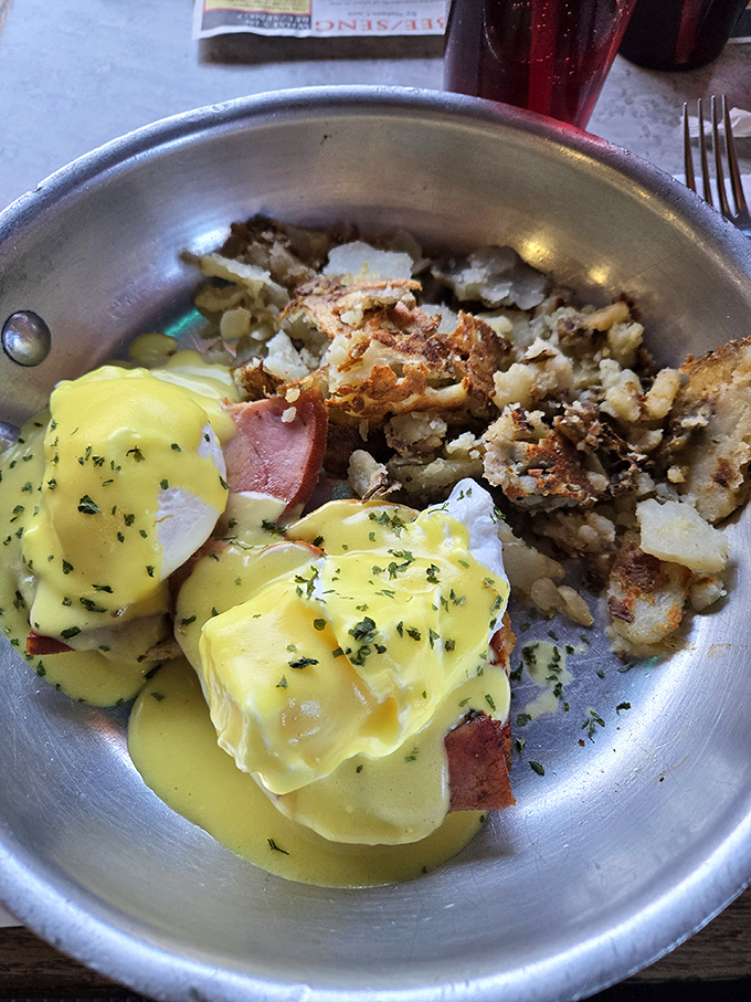 Eggs Benedict done Pennsylvania-style with generous portions and perfectly crispy home fries. Hollandaise sauce that's worth the drive alone.