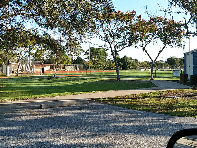 Community spaces that don't require a country club membership. Englewood's sports complex welcomes everyone regardless of handicap&mdash;golf or otherwise.