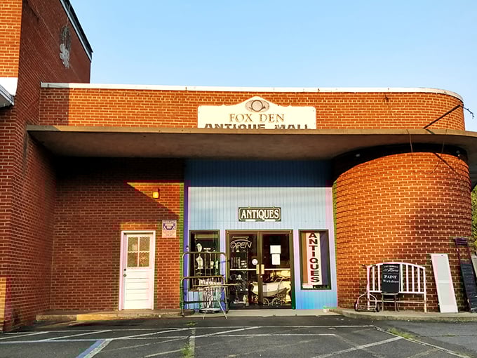 Fox Den Antique Mall offers treasure hunting without the need for a metal detector&mdash;just patience and an appreciation for yesterday's craftsmanship.
