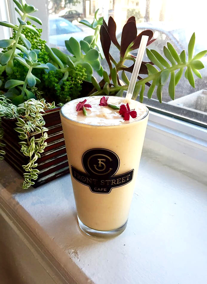 Golden glow smoothie: because sometimes you need sunshine in a glass on cloudy days.