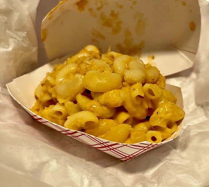 Mac and cheese that reminds you why comfort food earned its name. The perfect sidekick to seafood royalty.