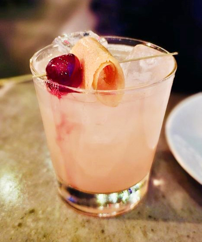 A cocktail that's dressed better than most people at the Oscars&mdash;pretty enough to photograph, complex enough to contemplate.