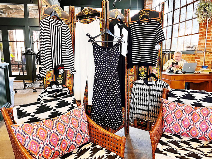 Black and white never goes out of style&mdash;this geometric-patterned display proves sustainable fashion can be both timeless and trendy.