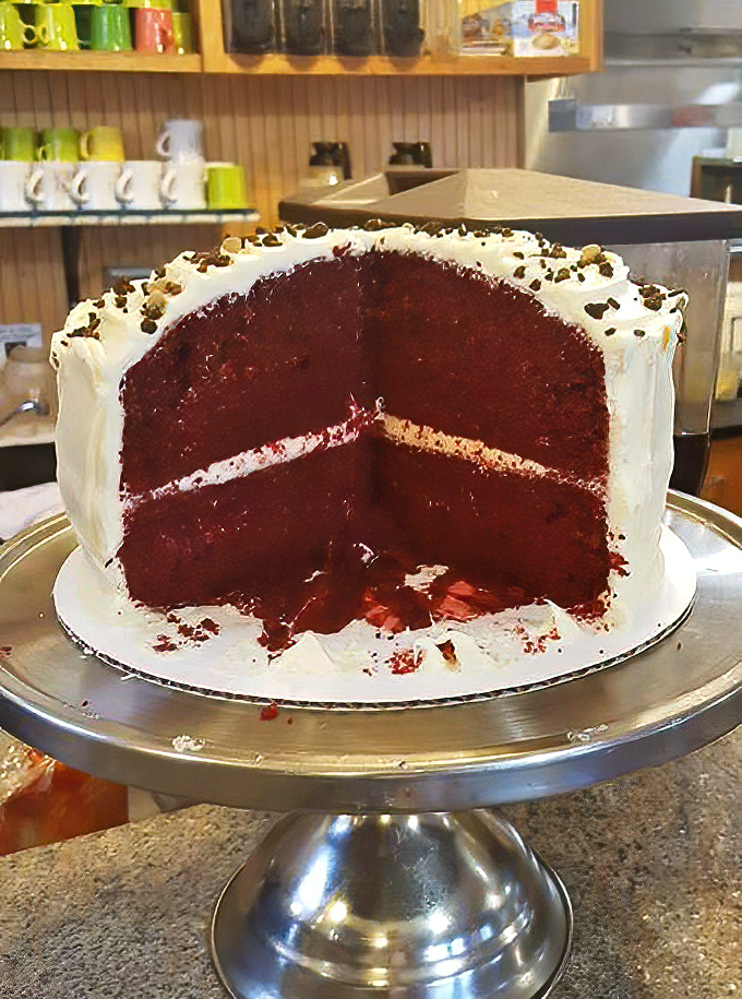 Red velvet cake so stunning it belongs in a museum, but tastes too good to preserve.
