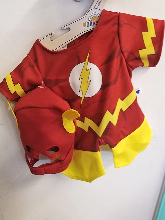 Tiny superheroes in training can save both the day and your wallet with this pint-sized Flash costume complete with mask.