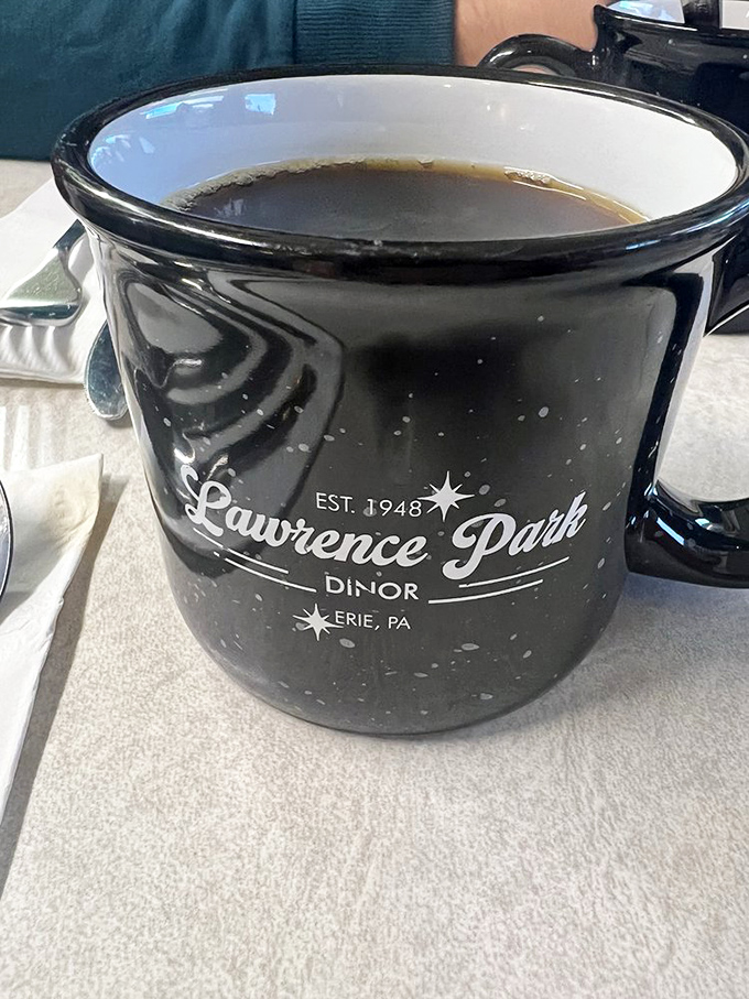 The coffee comes in mugs substantial enough to double as hand weights. Established 1948—when diners knew that proper coffee requires proper hardware.