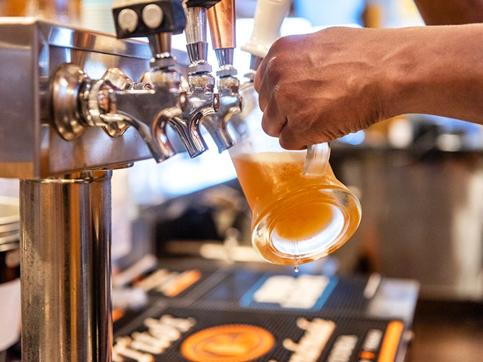 Cold beer on tap&mdash;because battling crab legs is thirsty work. Like a refreshing reward after conquering the seafood mountain.