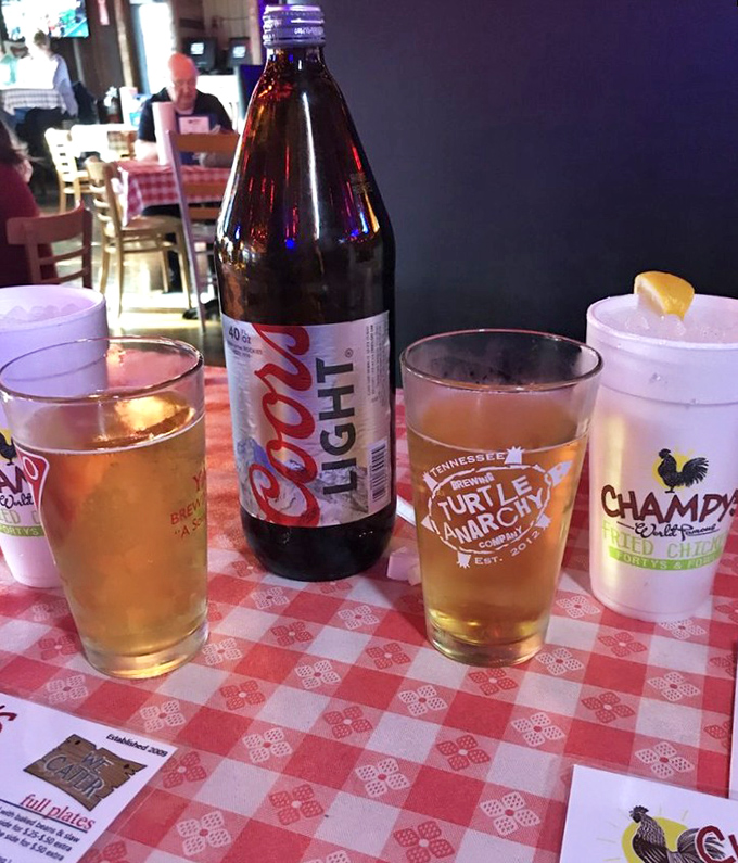 Cold beer and checkered tablecloths&mdash;some combinations are just meant to be. Tennessee knows how to quench a thirst born from spicy food. 