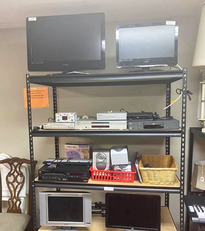 Kitchen appliances ready for their second act, promising culinary adventures in new homes across town.