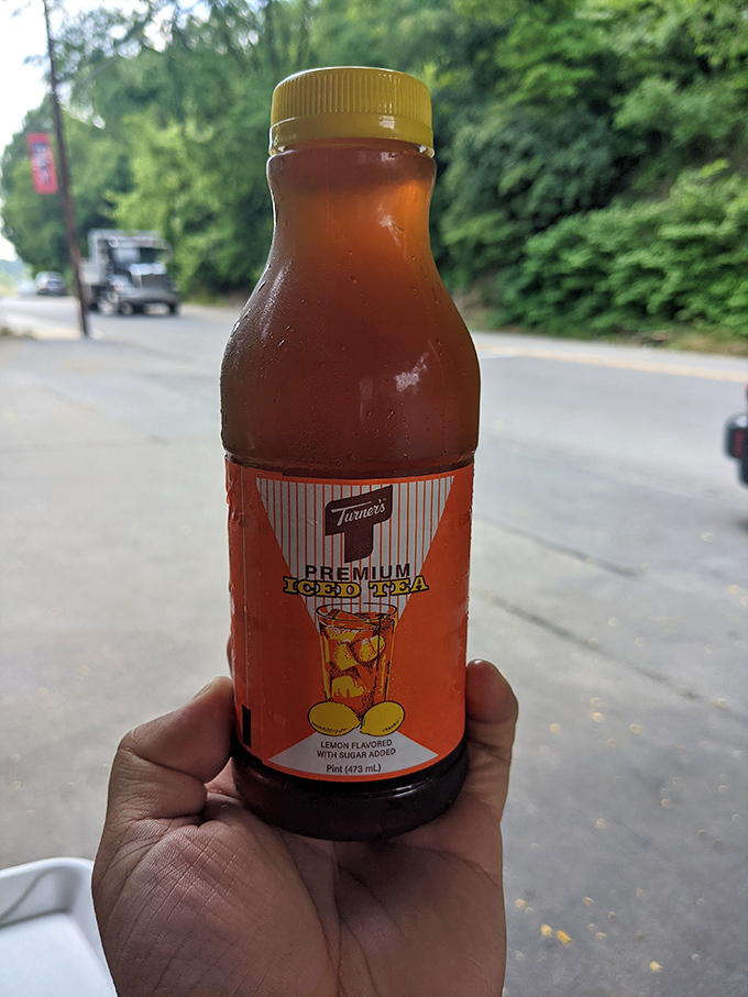 Even the iced tea feels special here&mdash;a perfect sweet counterpoint to all that savory goodness. Sometimes the supporting actors deserve their own standing ovation.