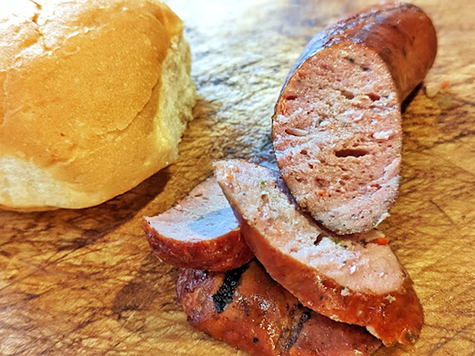 Sausage slices that belong in the Smoked Meat Hall of Fame. The perfect companion for that roll, like Astaire to Rogers.