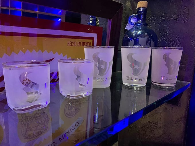 "Hecho en Mexico" meets Texas pride in these etched shot glasses—perfect for toasting to great deals or displaying as kitchen art.