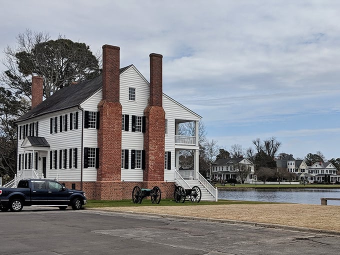 Edenton's riverside location puts you right on the famous Appalachian Trail route.