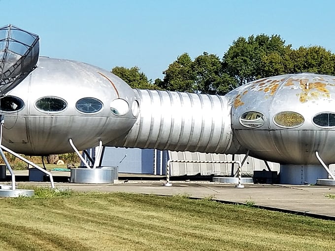 The Jetsons called &ndash; they want their vacation home back! This UFO house landed in Ohio and never left.